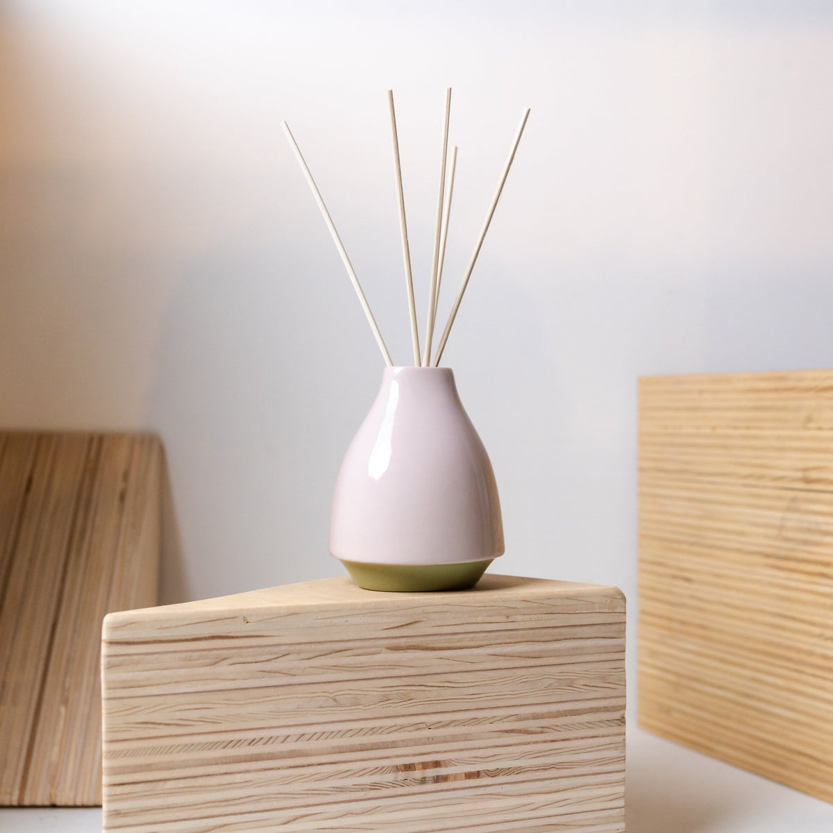 Lilac ceramic Diffuser with Avocado green base – Shop Dusk Crystals ...
